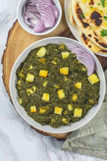 Saag Paneer | How To Make Saag Paneer? - Hamara Rasoighar